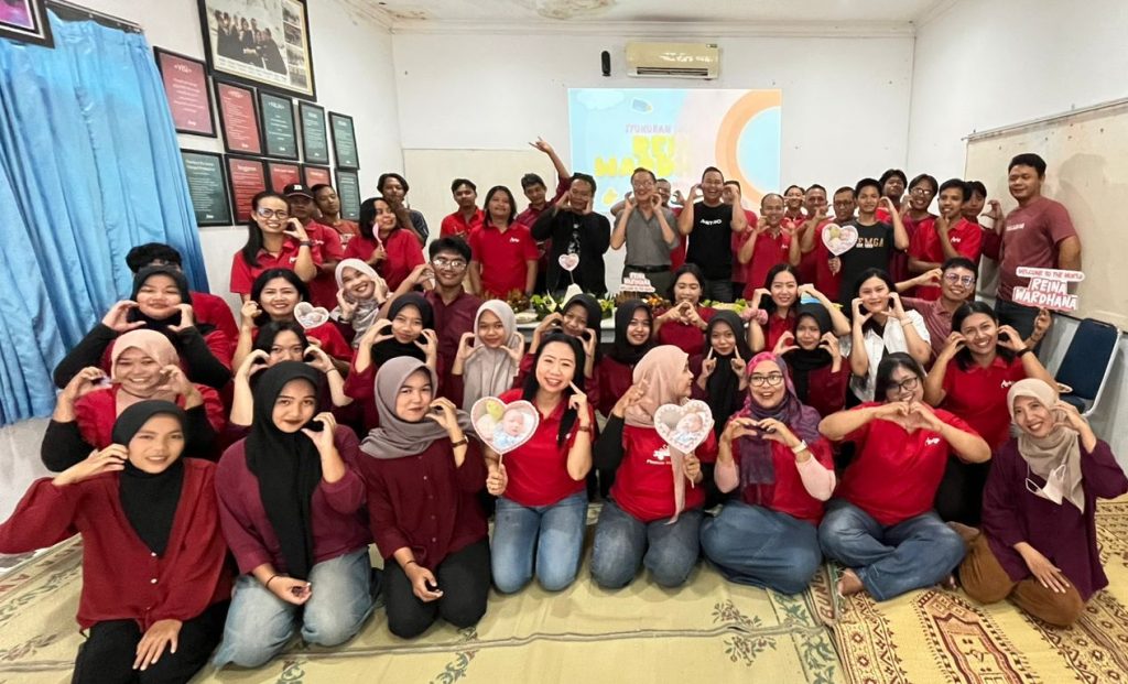 Merayakan Hari Selapanan Cucu Pak Edy: Amigo Group Adakan Tradisi Pesta ...